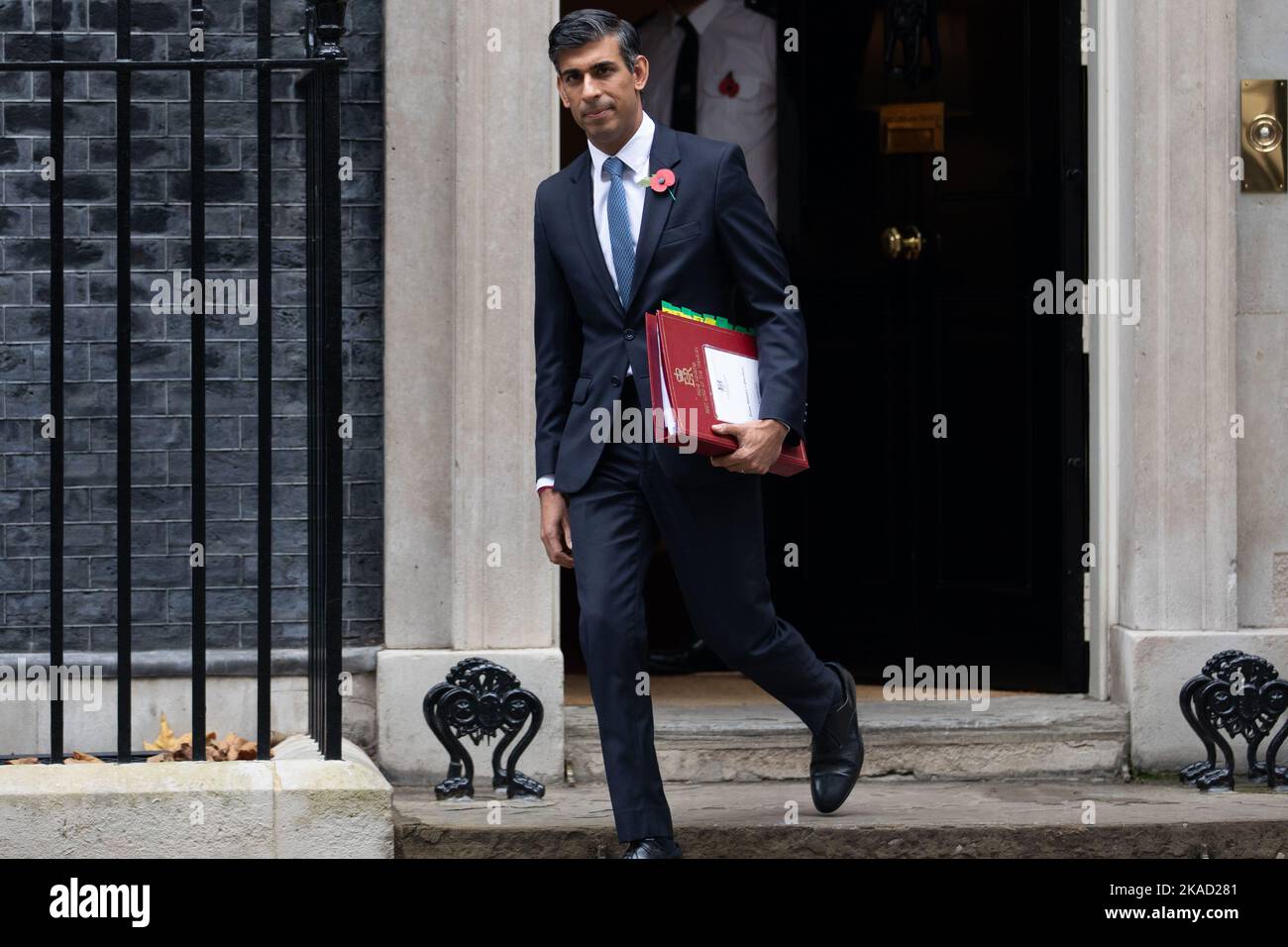 London, UK. 02nd Nov, 2022. London, UK, 2nd November 2022. Prime Minister Rishi Sunak leaves 10 ...