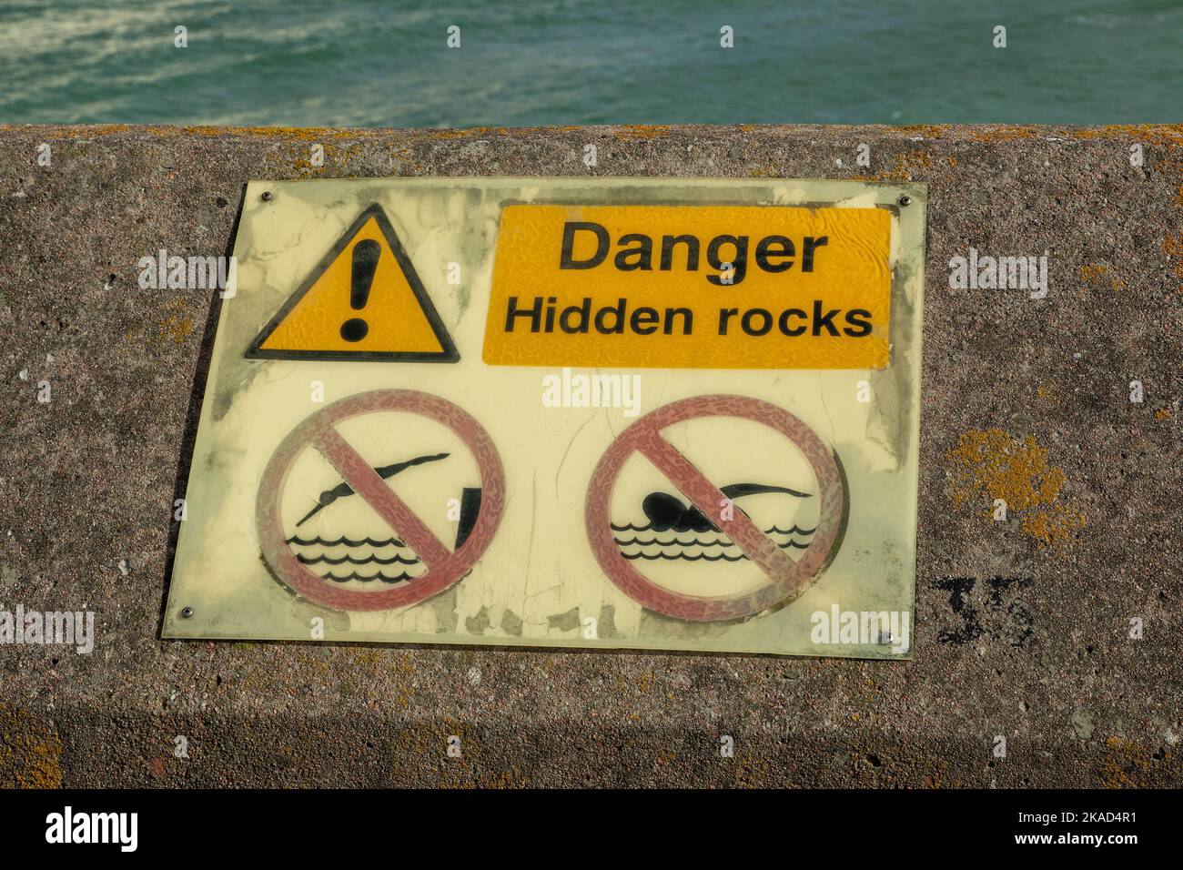 Uk warnschild hi-res stock photography and images - Alamy