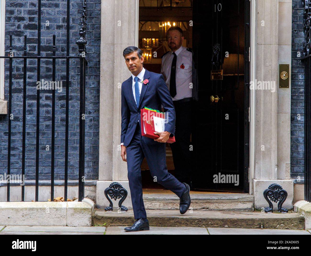 London, UK. 2nd Nov, 2022. Prime Minister, Rishi Sunak, leaves Number ...
