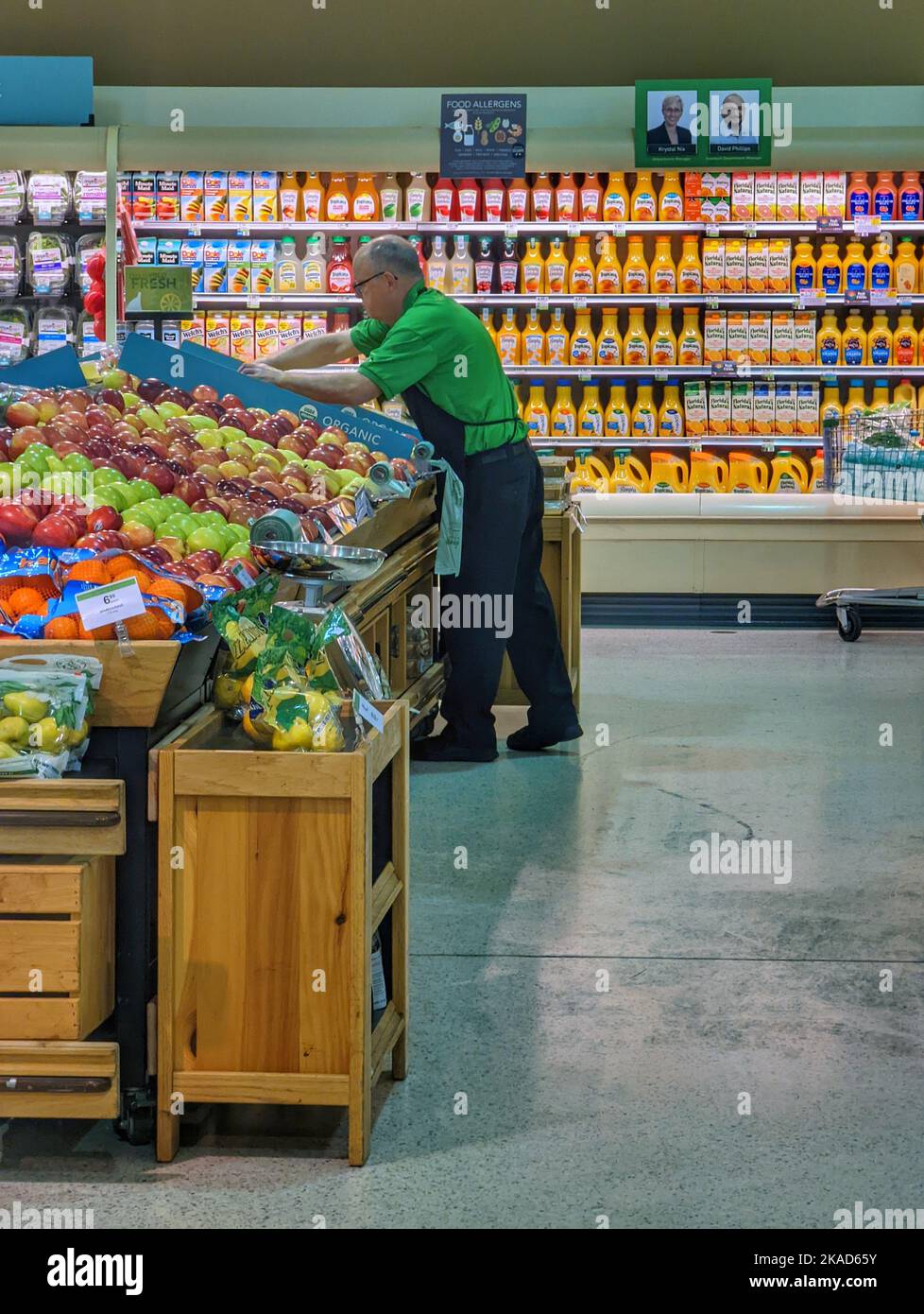 Publix produce section hi-res stock photography and images - Alamy