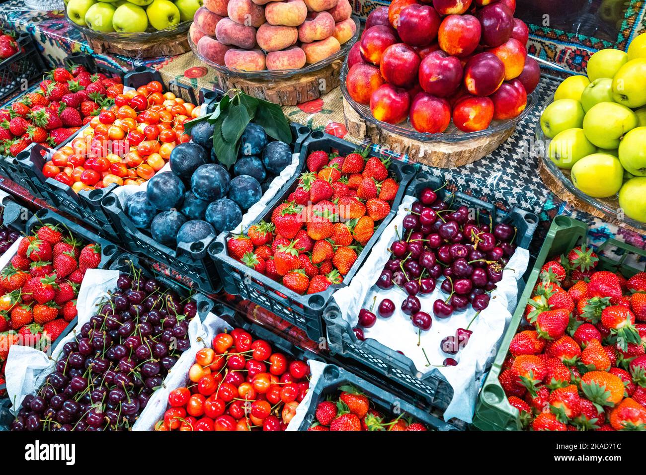 Green Market in Baku. Fresh fruit and vegetables at a traditional food ...