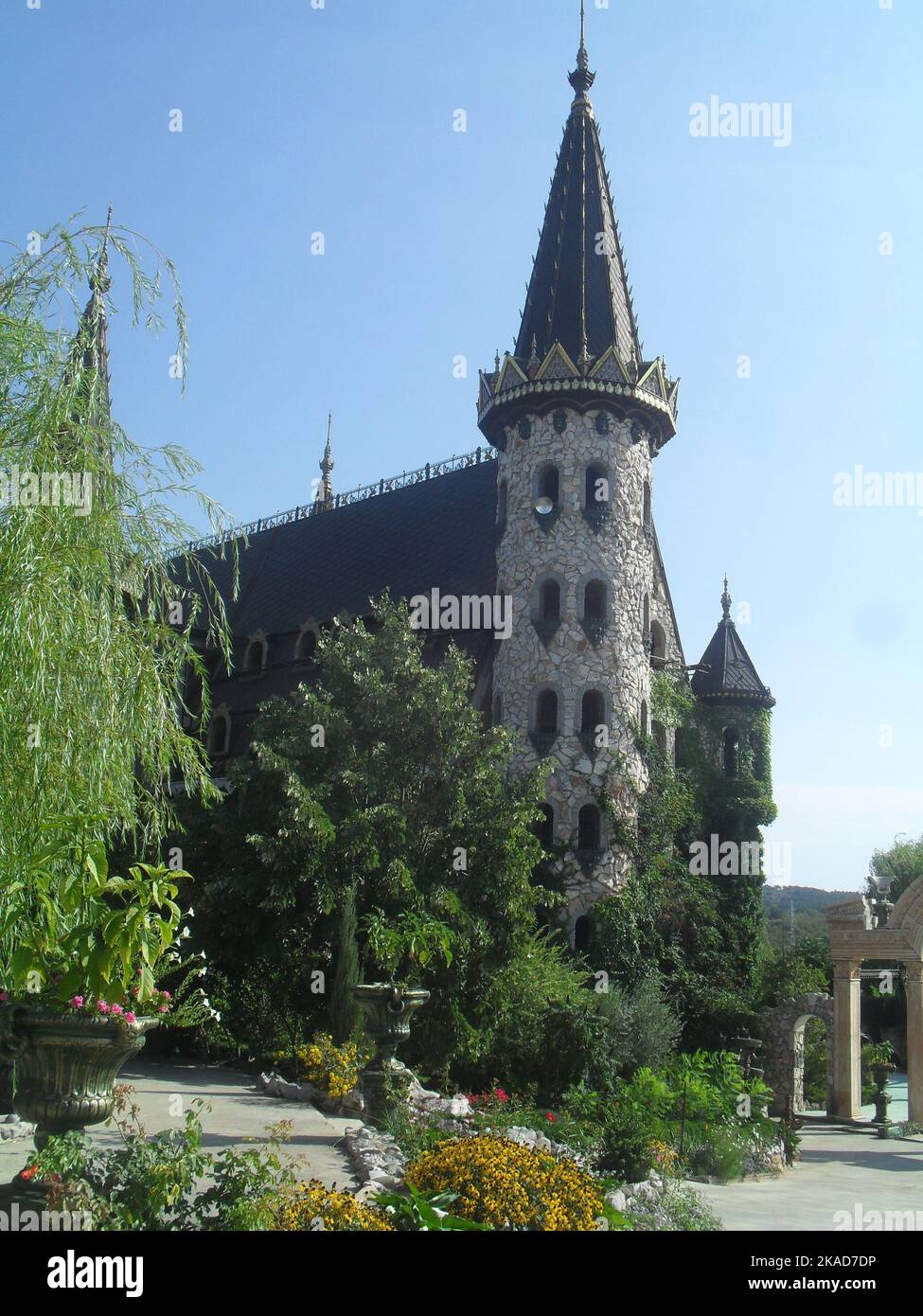 Ravadinovo castle bulgaria hi-res stock photography and images - Alamy
