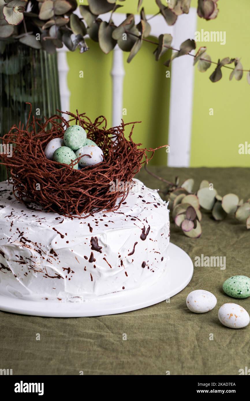 Easter cake, with chocolate nest and eggs, tarta mona de pasqua Stock ...
