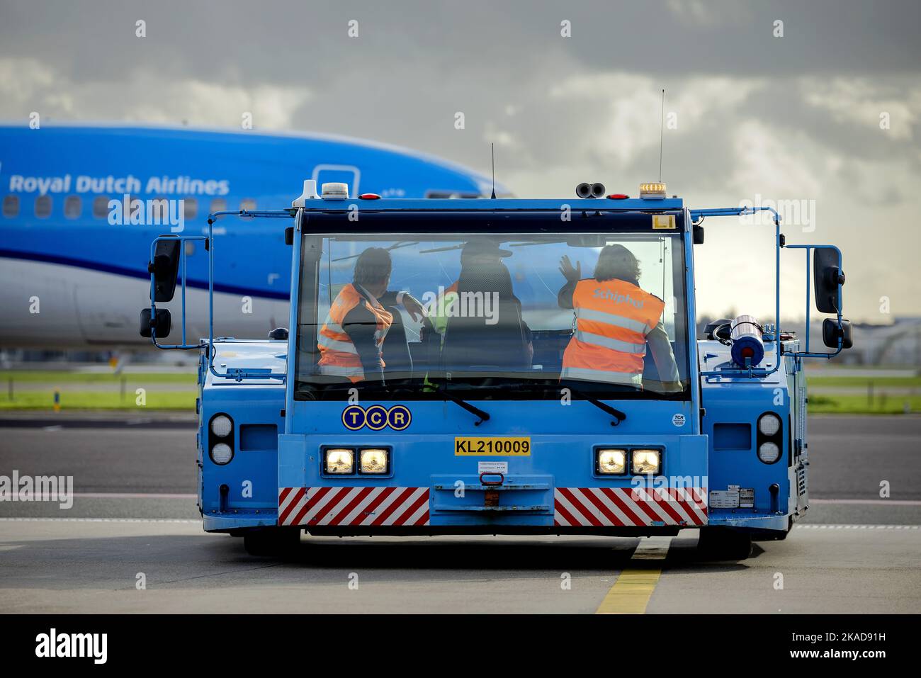 SCHIPHOL - Netherlands, 2022-11-02 11:57:08 SCHIPHOL - Mark Harbers ...
