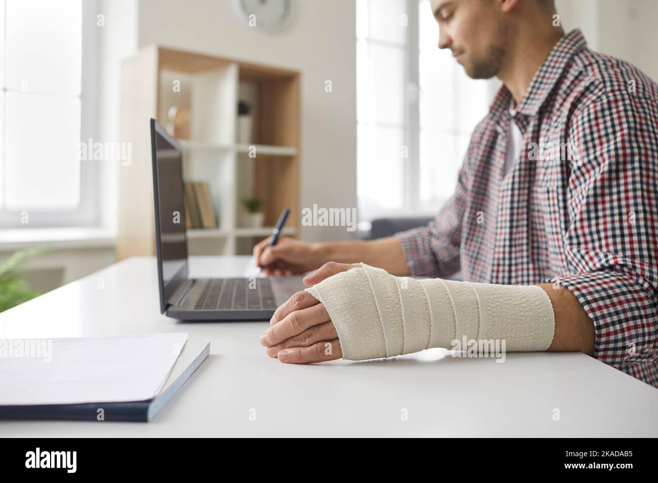 Elastic band notebook hi-res stock photography and images - Alamy