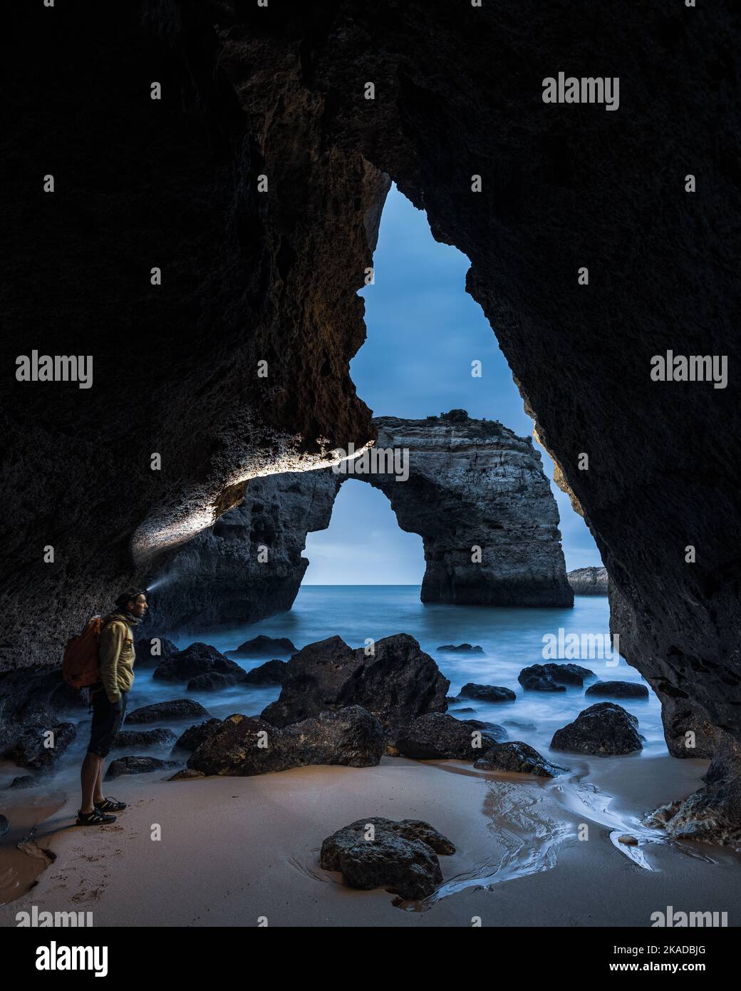 Coastal cave hi-res stock photography and images - Alamy