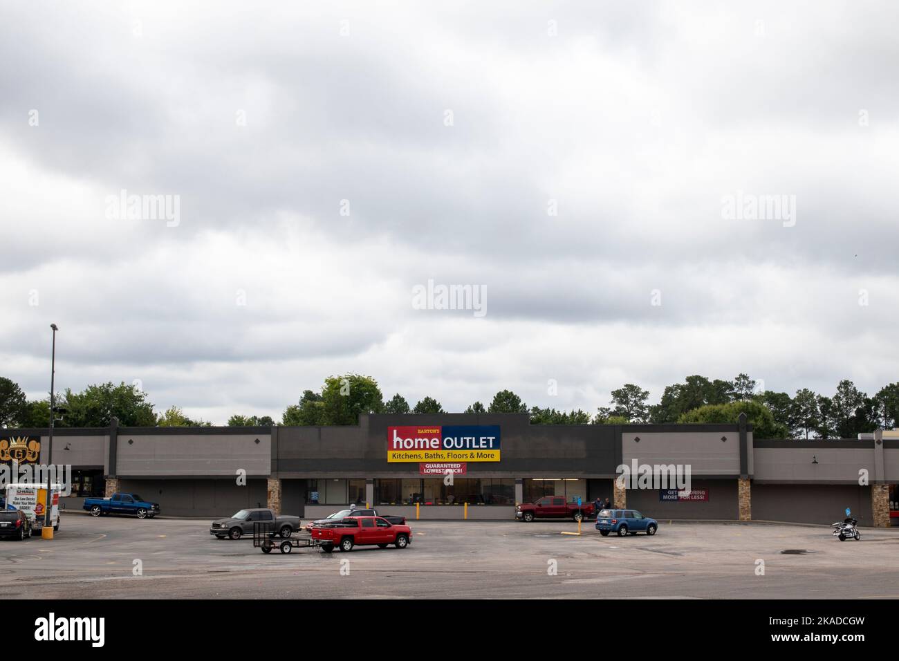 Augusta, Ga USA - 07 19 21: Urban shopping strip mall plaza Wrightsboro ...