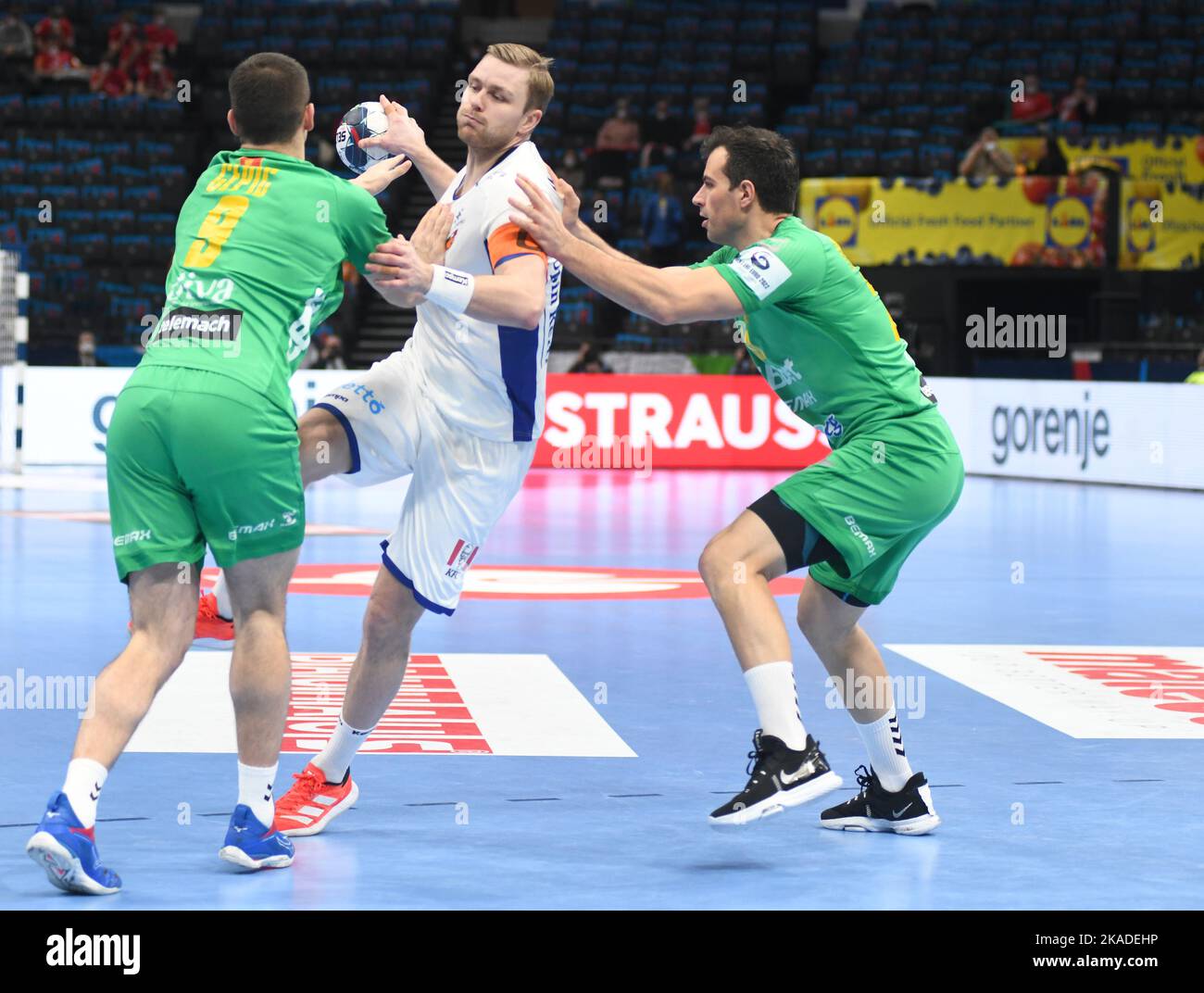 Aaron palmarsson handball hi-res stock photography and images - Alamy