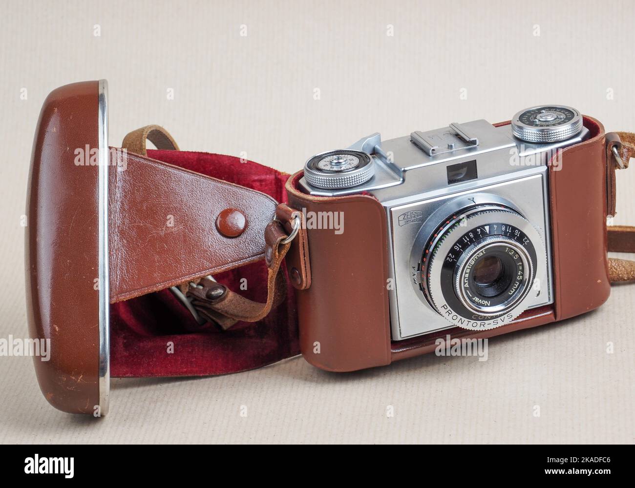 Stuttgart, Germany. 01st Nov, 2022. In this photo illustration, Zeiss ...