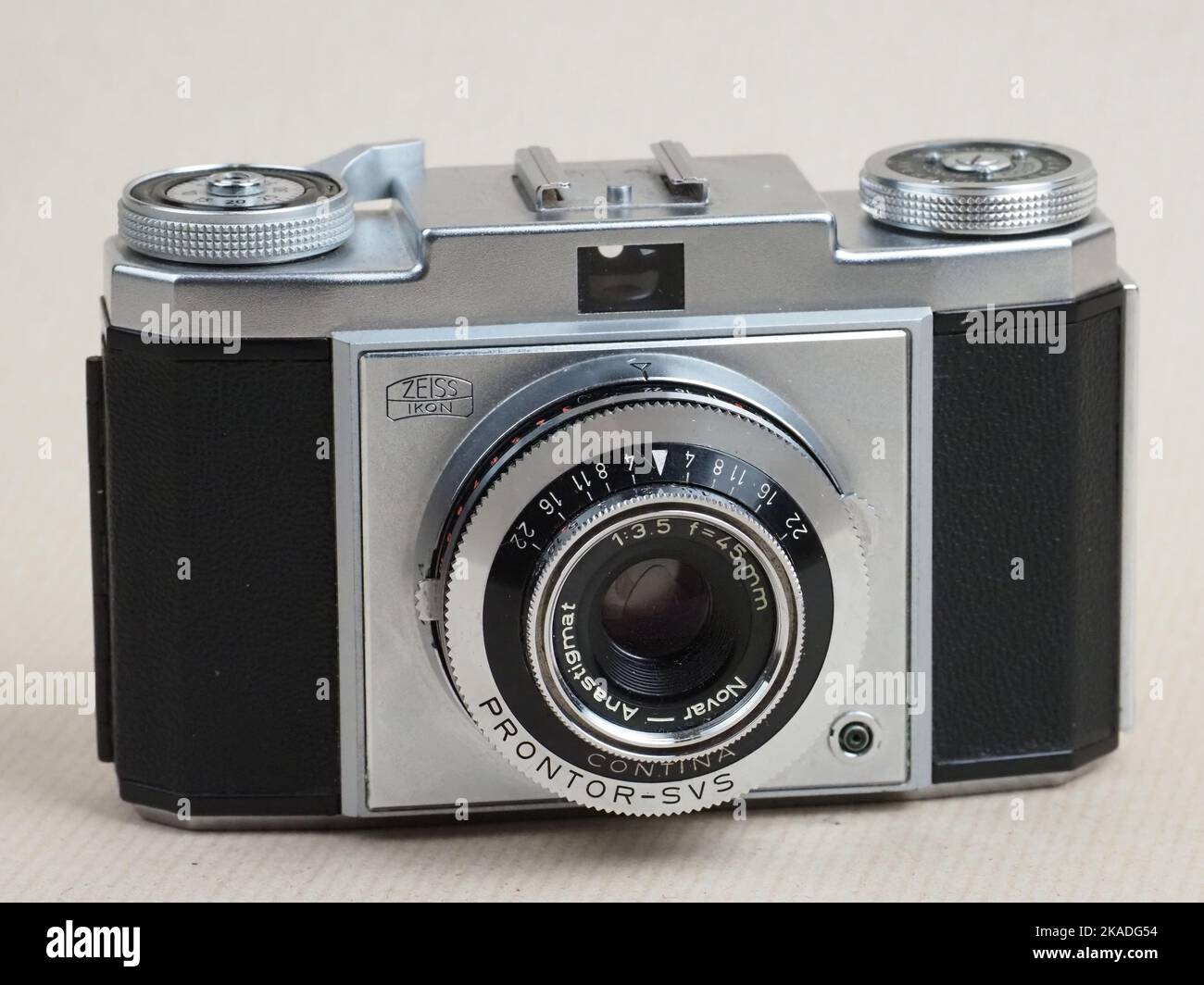 Novar lens hi-res stock photography and images - Alamy