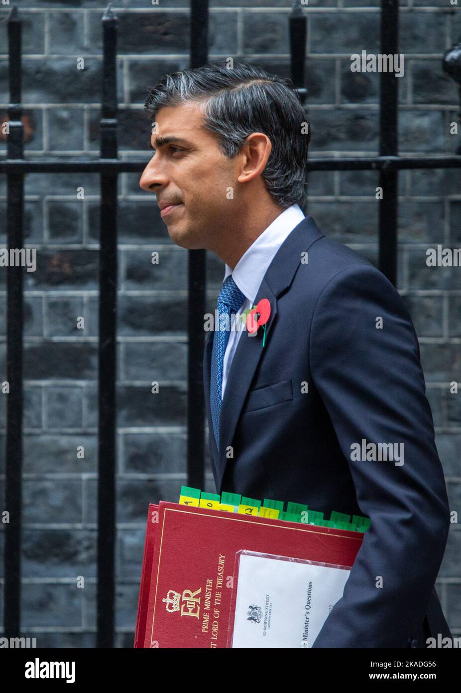 London, England, UK. 2nd Nov, 2022. UK Prime Minister RISHI SUNAK leaves 10 Downing Street ahead ...