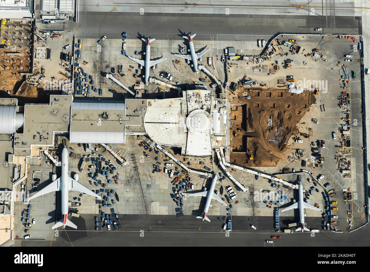 The most heavy airport of the world, Los Angeles Int. Is the primary ...