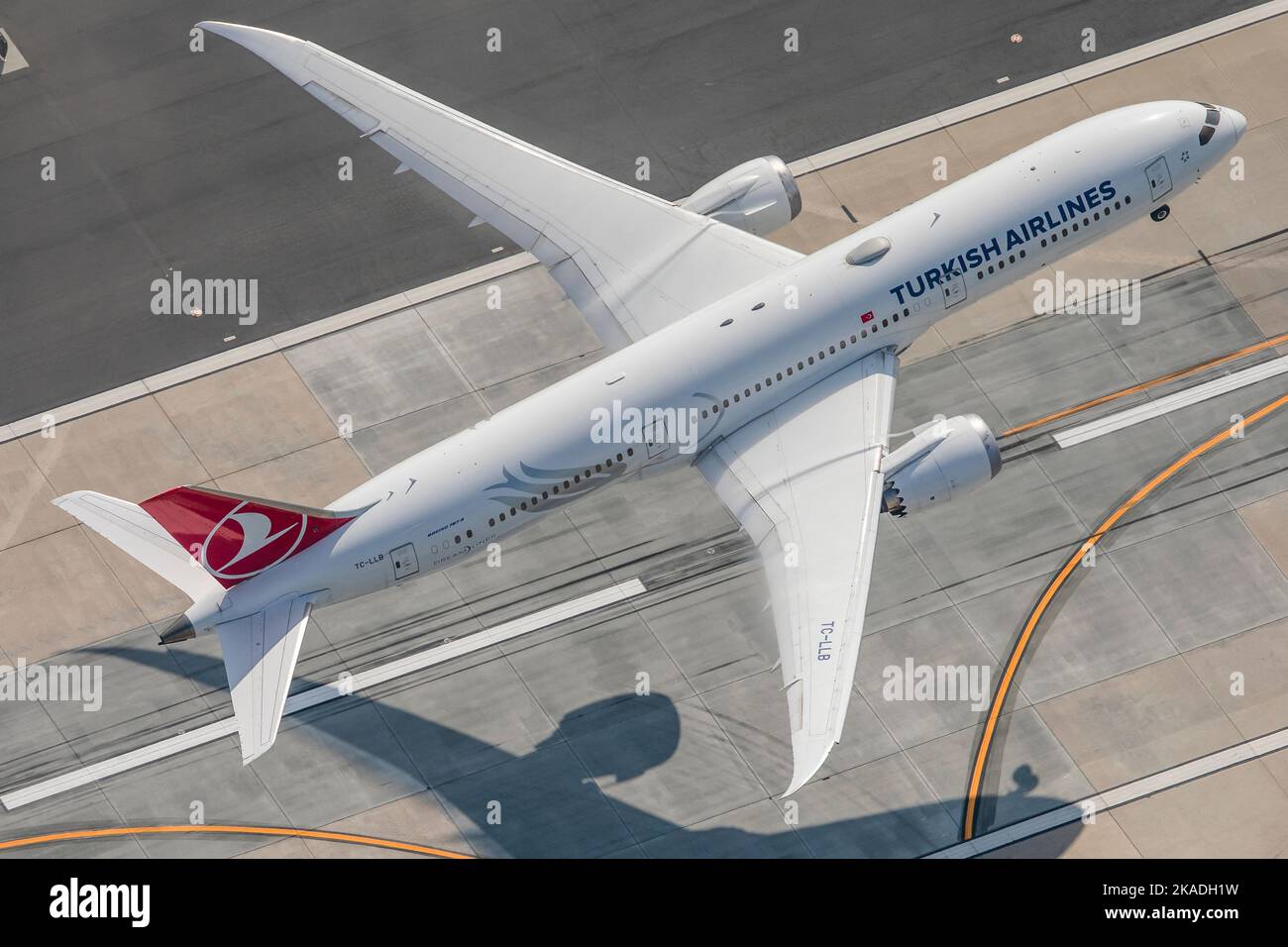 BOEING 787-900 TURKISH AIRLINES The most heavy airport of the world ...