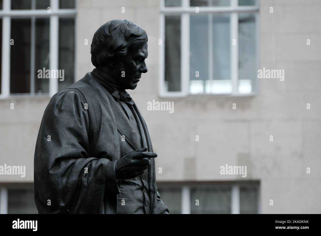 Faraday statue hi-res stock photography and images - Alamy
