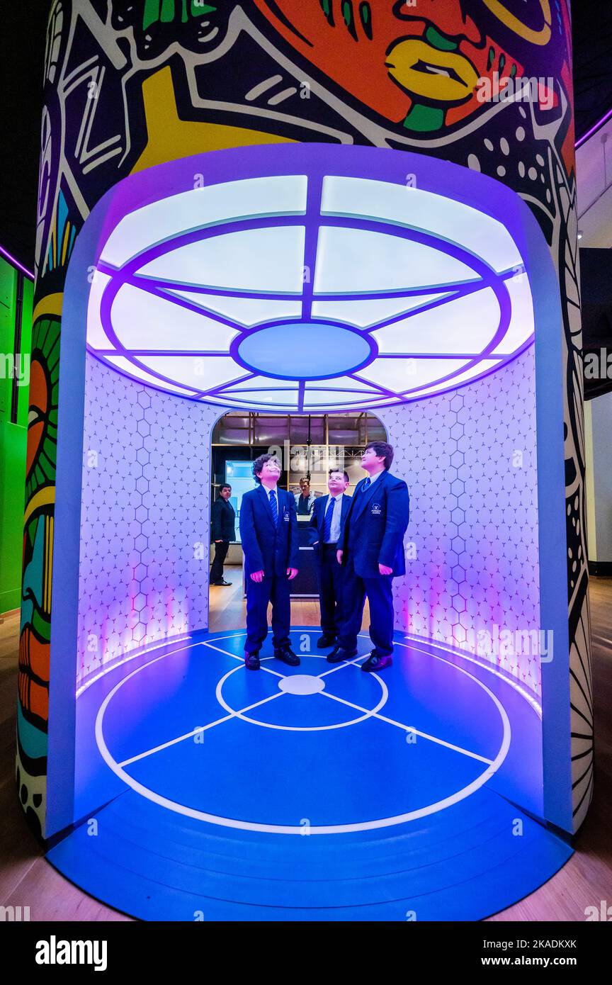 London, UK. 2nd Nov, 2022. Students have a go at controlling the lighting or visual effects in a ...