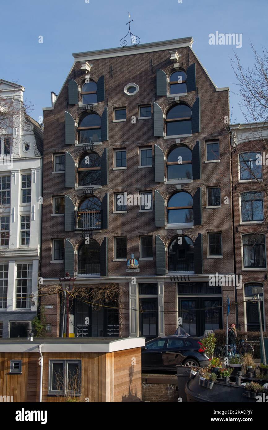 A typical building facade in Amsterdam, The Netherlands Stock Photo - Alamy