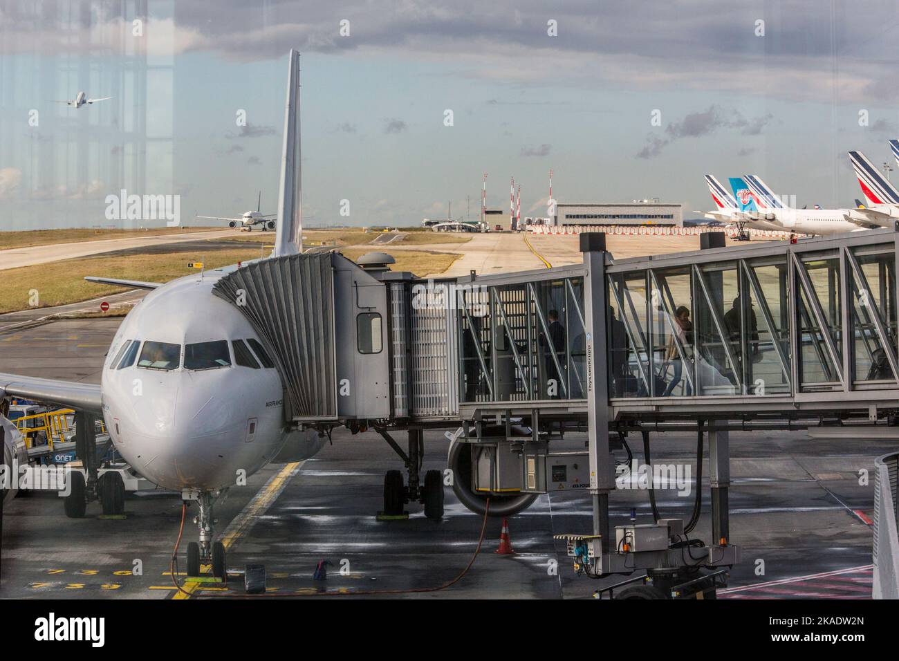 Avion charles de gaulle hi-res stock photography and images - Alamy