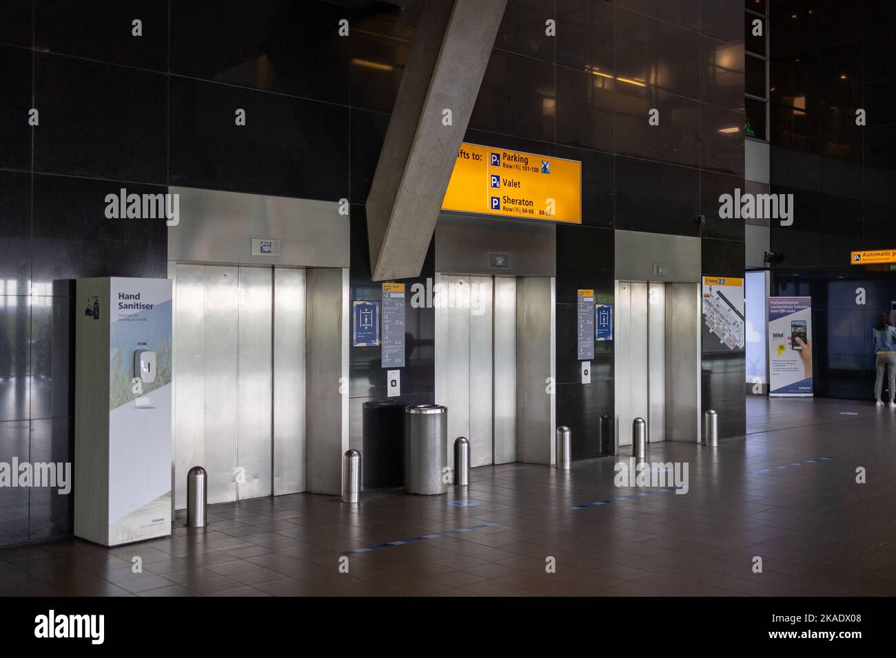 The interior of the arrival hall of Amsterdam Schiphol Airport Stock ...