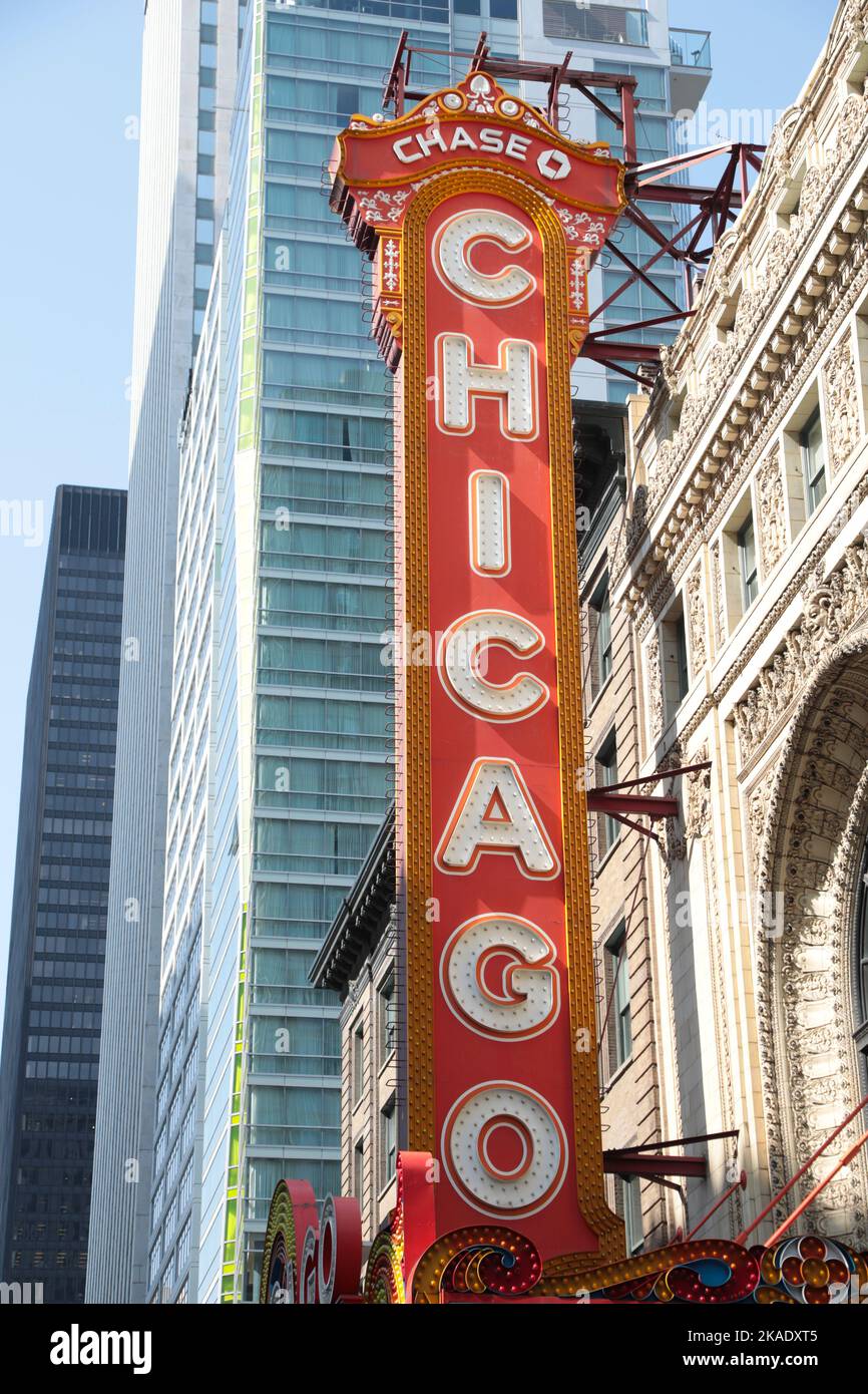 The balaban and katz chicago theatre hi-res stock photography and ...