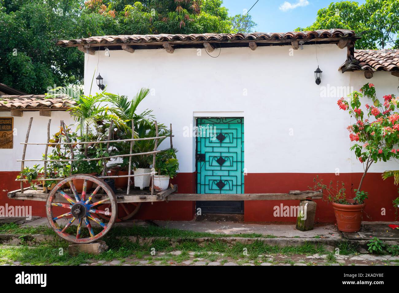 The colorful, Colonial buildings in Suchitoto streets, El Salvador ...