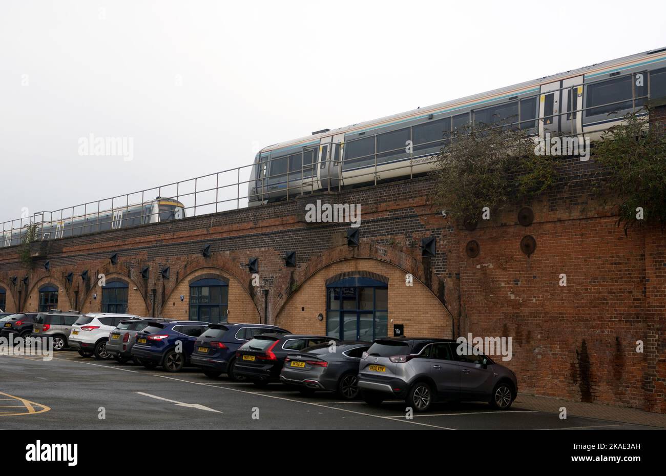 Railway arches arch urban hi-res stock photography and images - Alamy