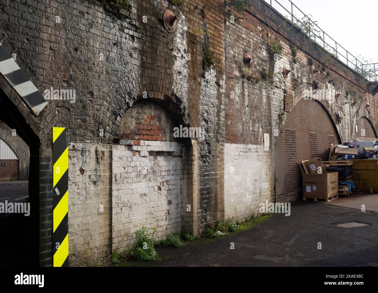Railway arches arch urban hi-res stock photography and images - Alamy