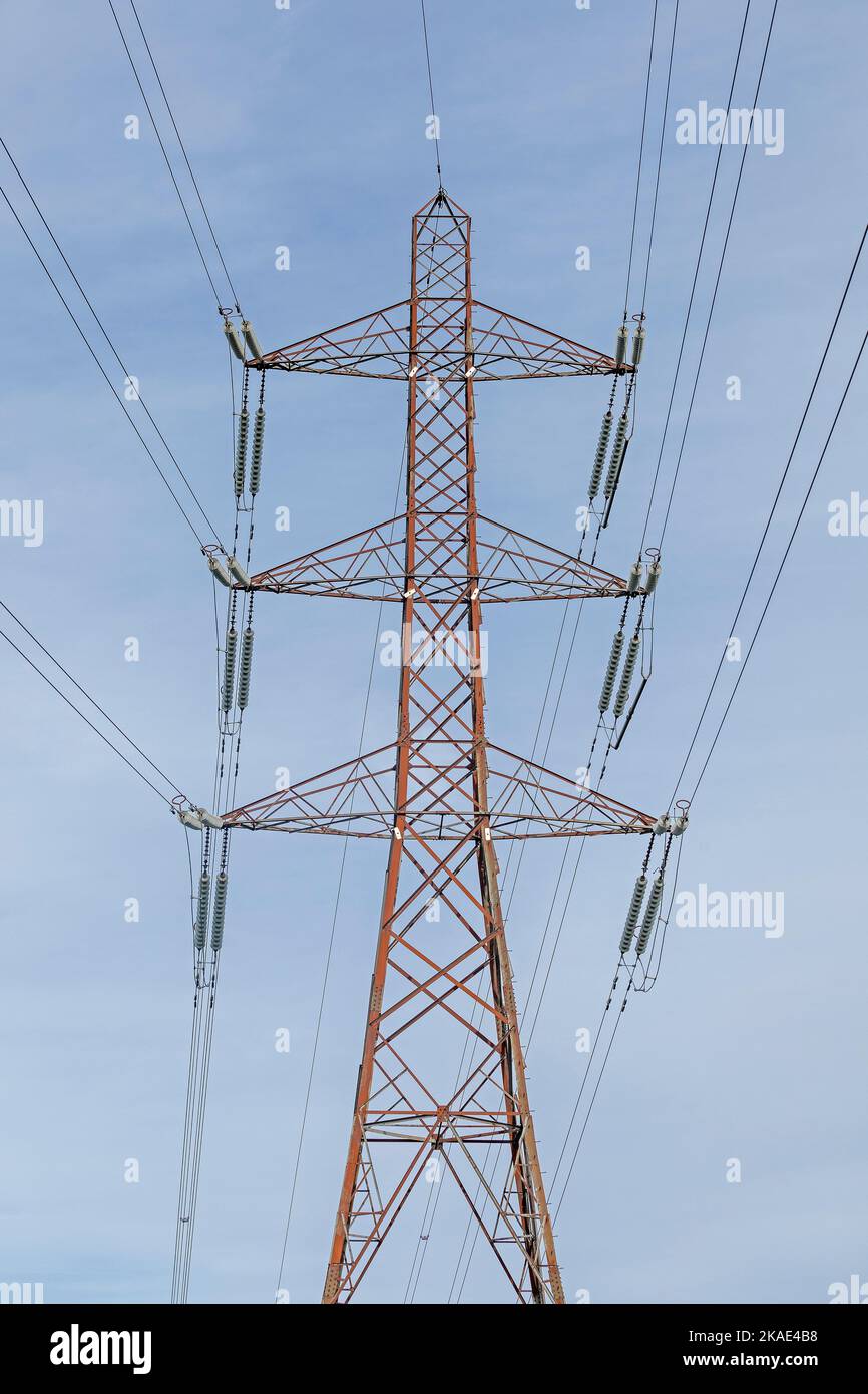 Electricity pylon england uk united hi-res stock photography and images ...