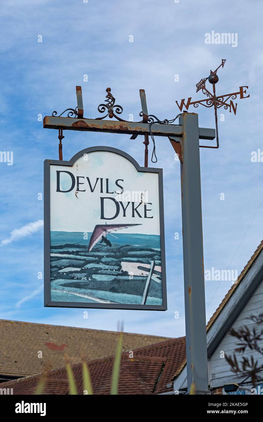 Devil sign hi-res stock photography and images - Alamy