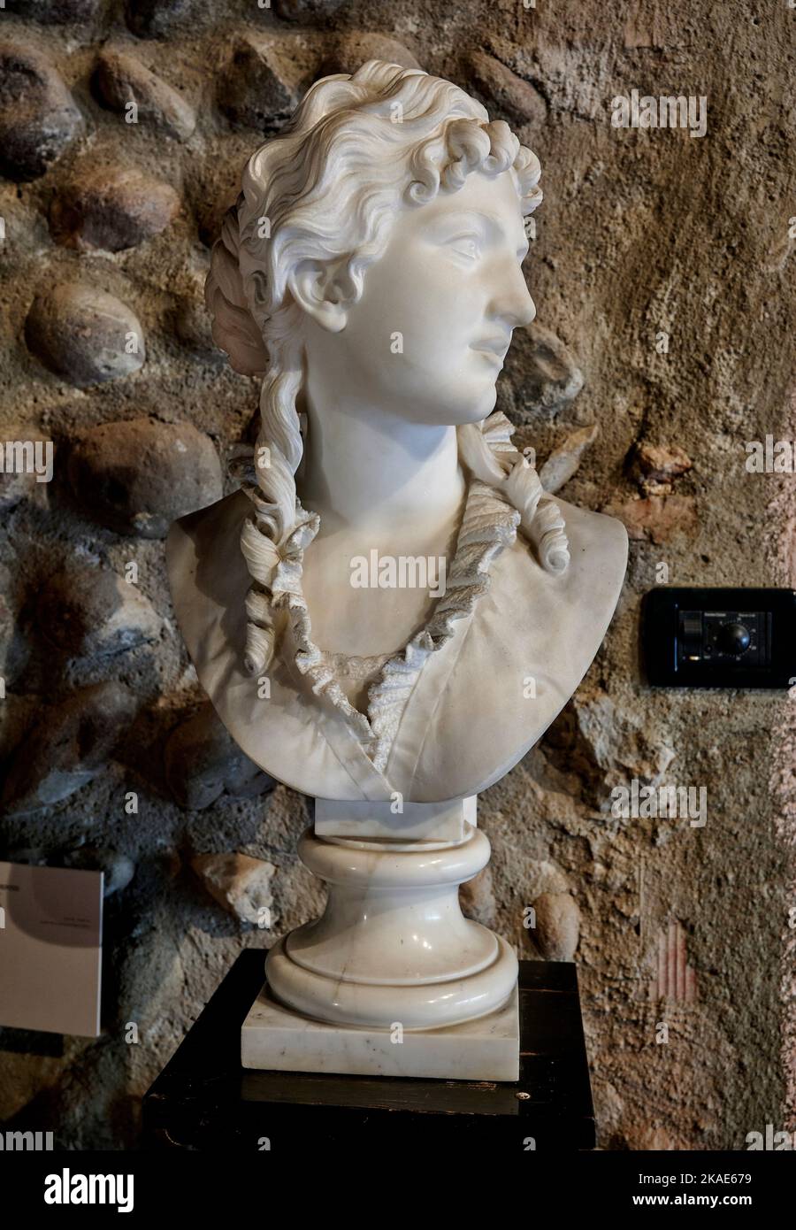 Busto femminile - omarmo di Carrara - Antonio Ricci - 1881- Chiari (Bs ...