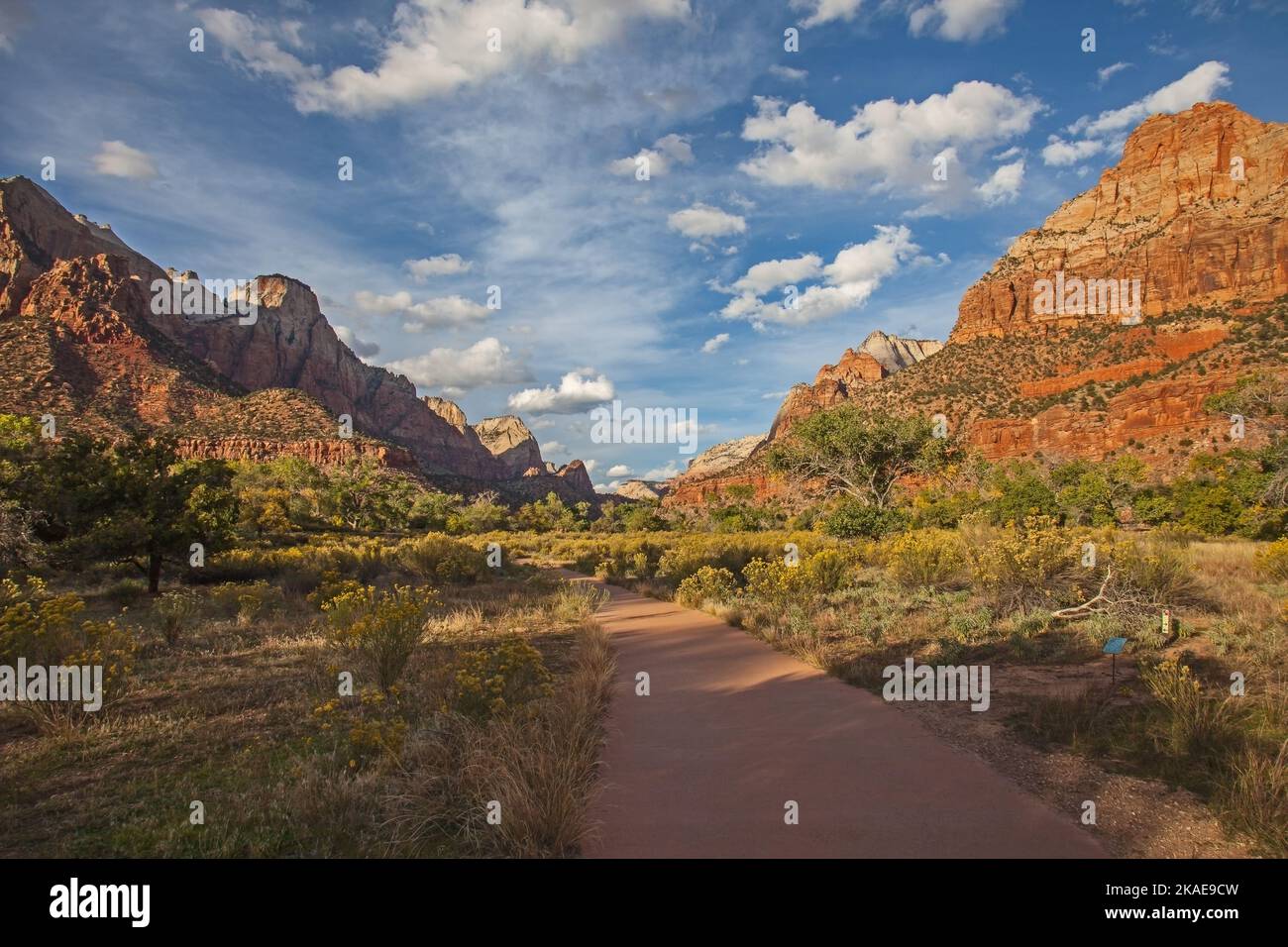 Breathtaking scenery along the easy and accessable Pa’rus trail in the ...