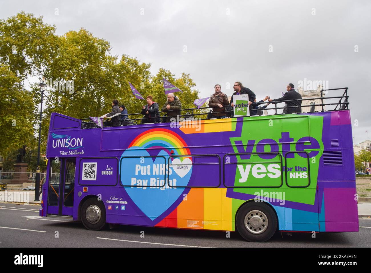 Unison bus hi-res stock photography and images - Alamy