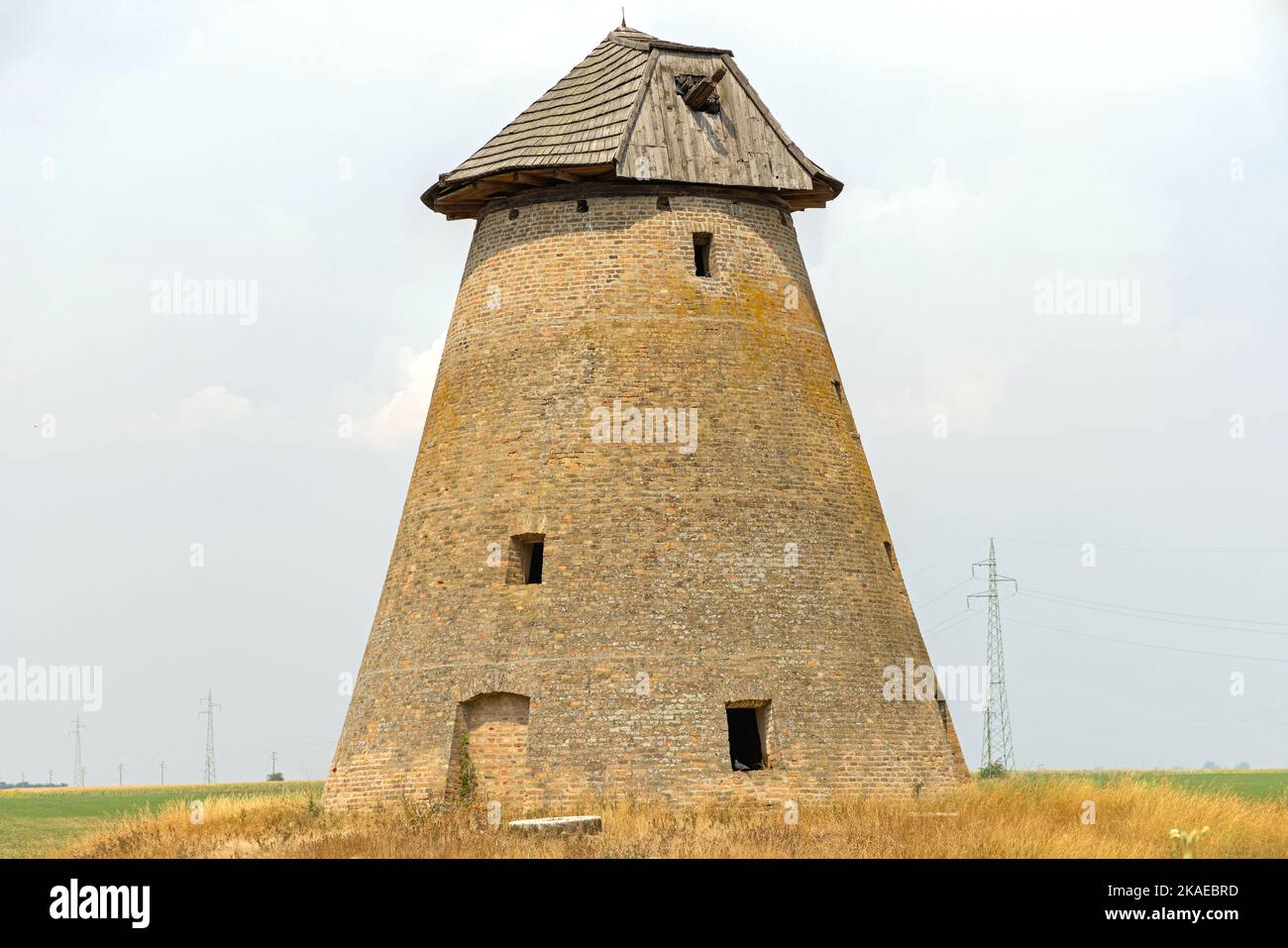 Melenci, Serbia - July 30, 2022: Abandoned Old Windmill Structure Near ...