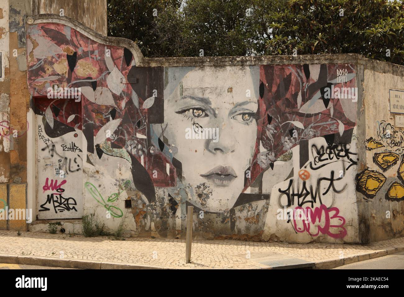 Graffiti, Lagos, Algarve, Portugal Stock Photo - Alamy