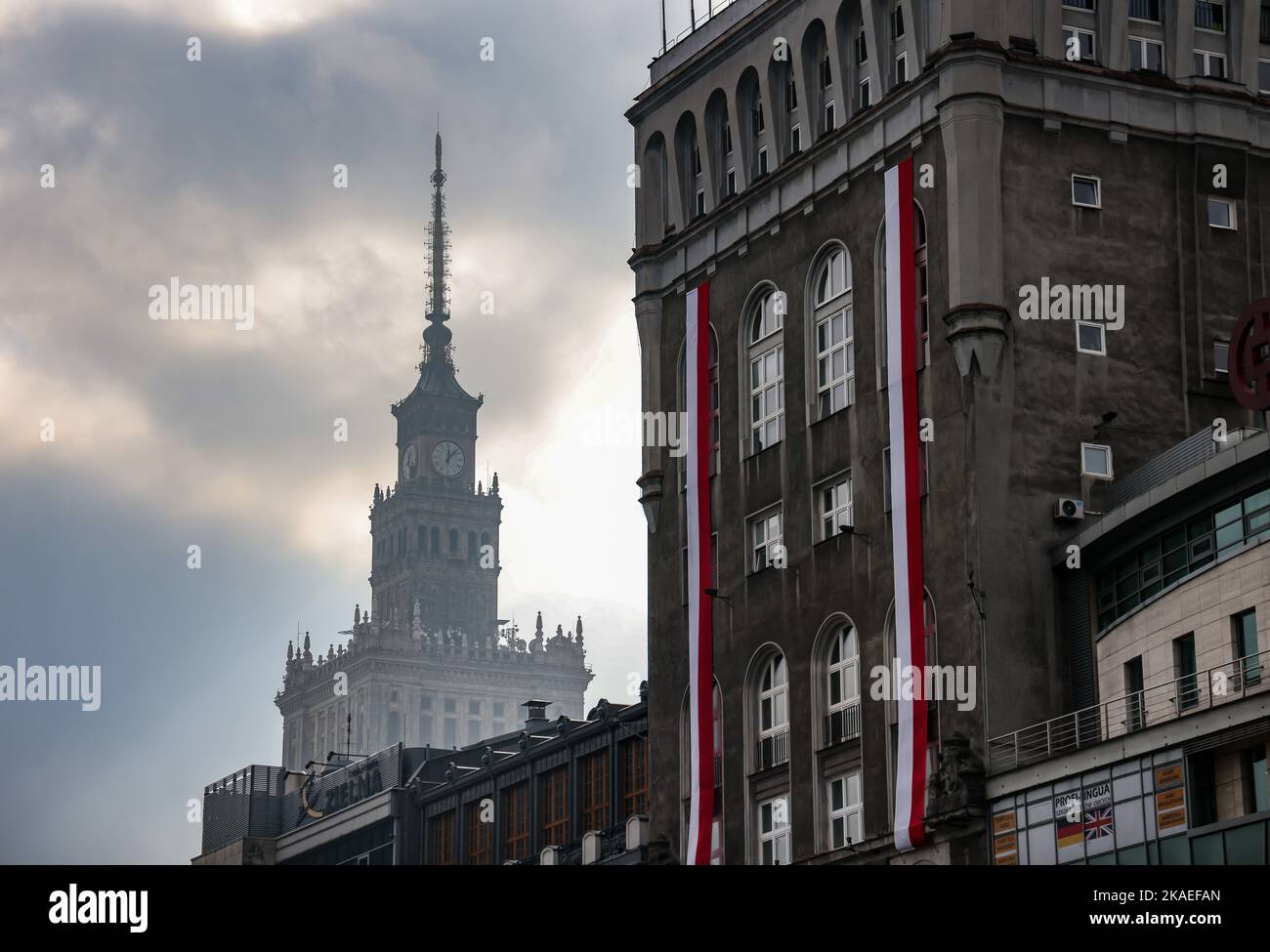 Warschau, Poland. 02nd Nov, 2022. The Palace of Culture in downtown ...