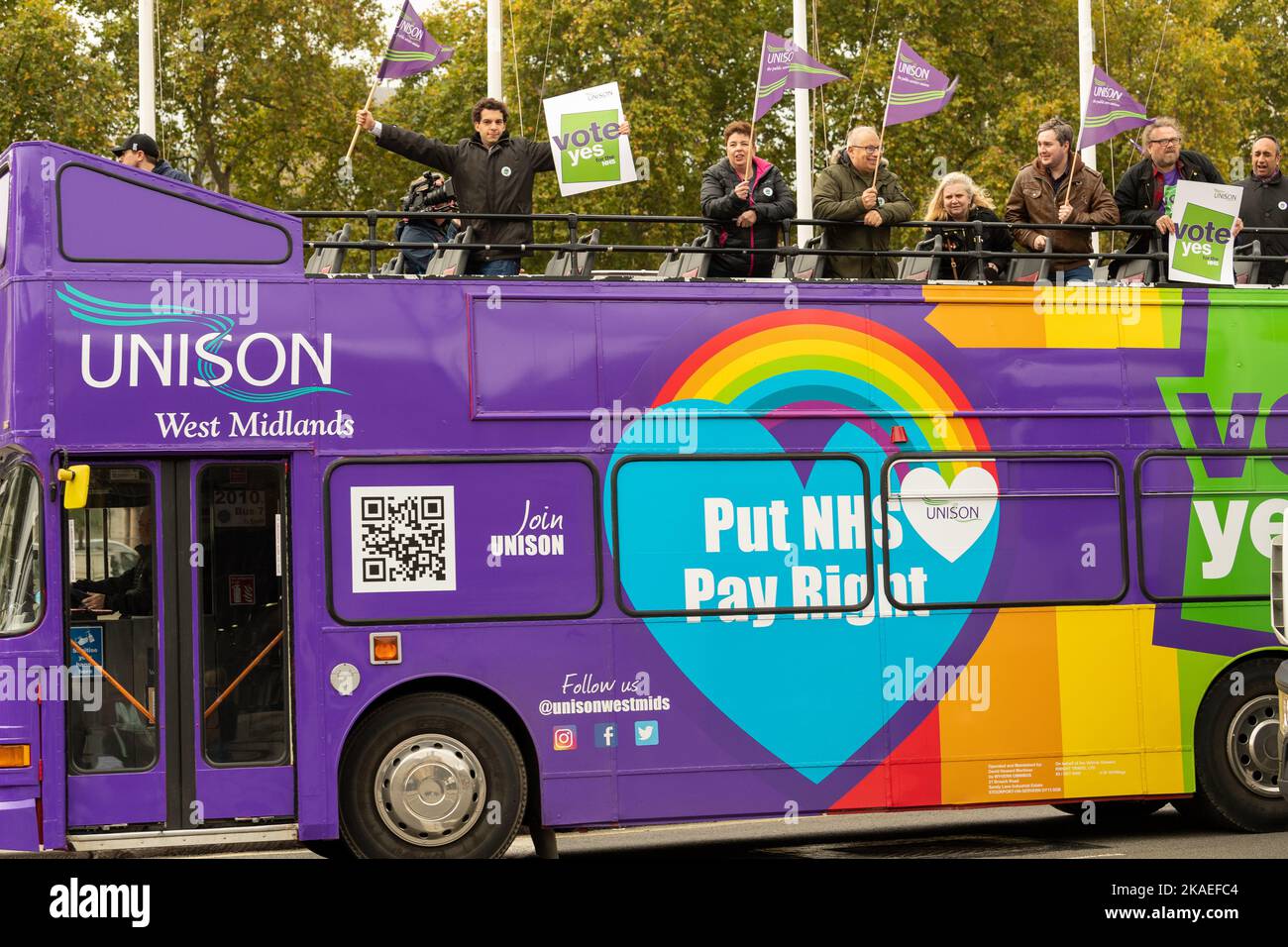 Unison bus hi-res stock photography and images - Alamy