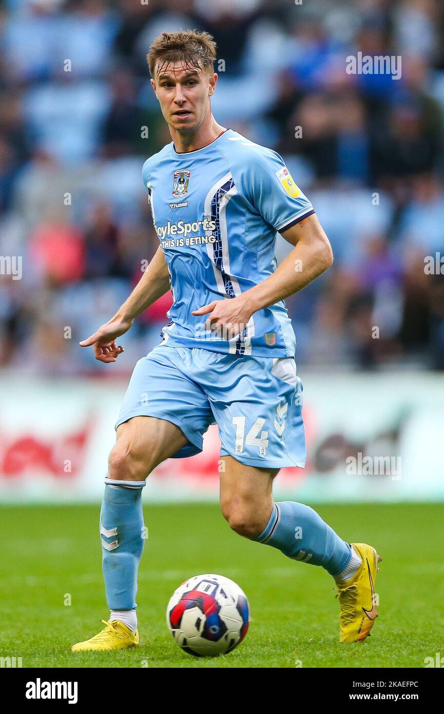 Coventry City's Ben Sheaf during the Sky Bet Championship match at the ...