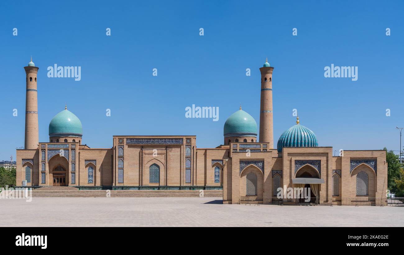 Landscape view of Hazrat Imam mosque and Muyi Mubarak madrasa on Khast ...