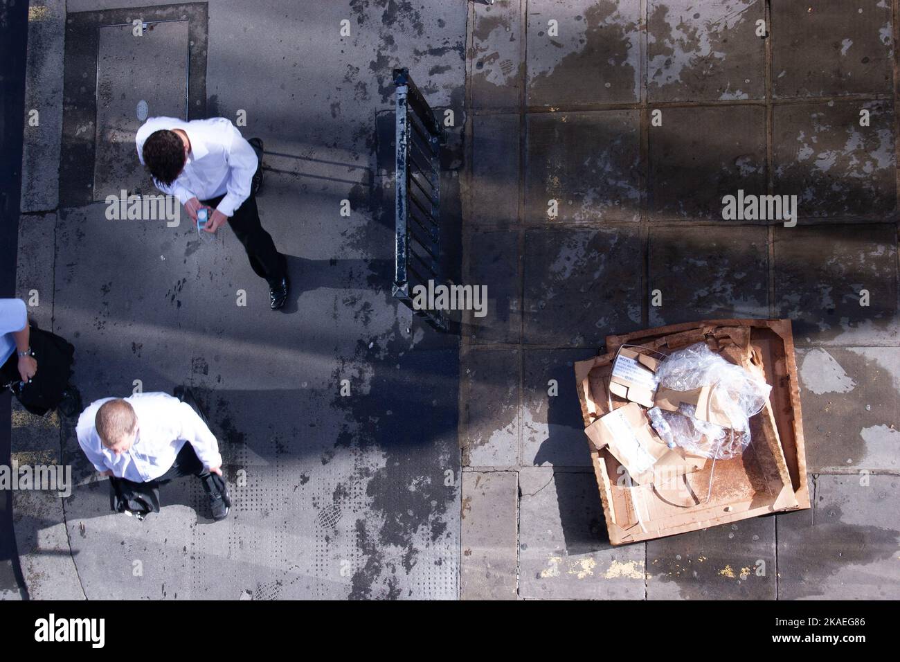 Walking past litter hi-res stock photography and images - Alamy