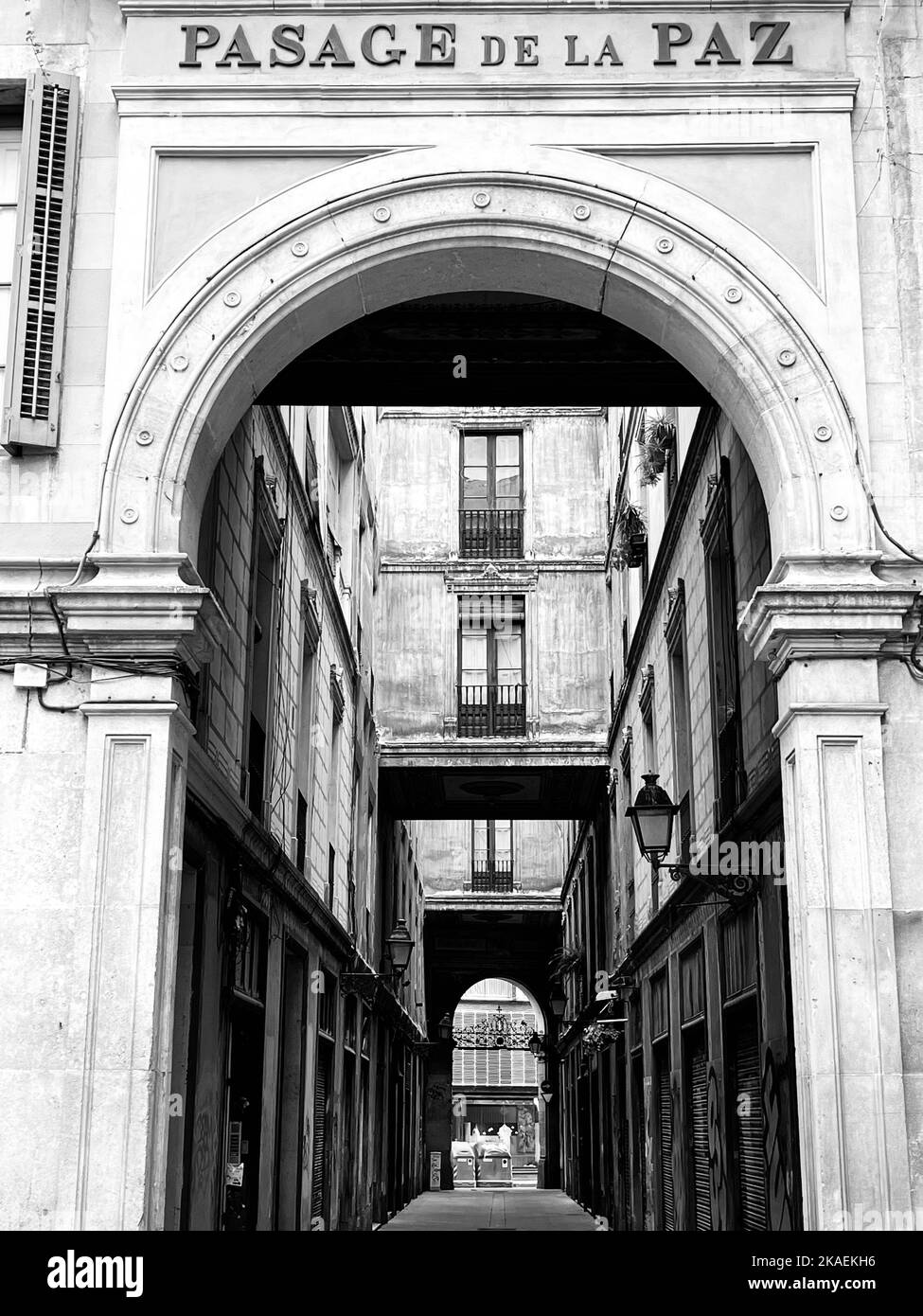 A vertical shot of the historical passageway of Barcelona - Pasage De ...