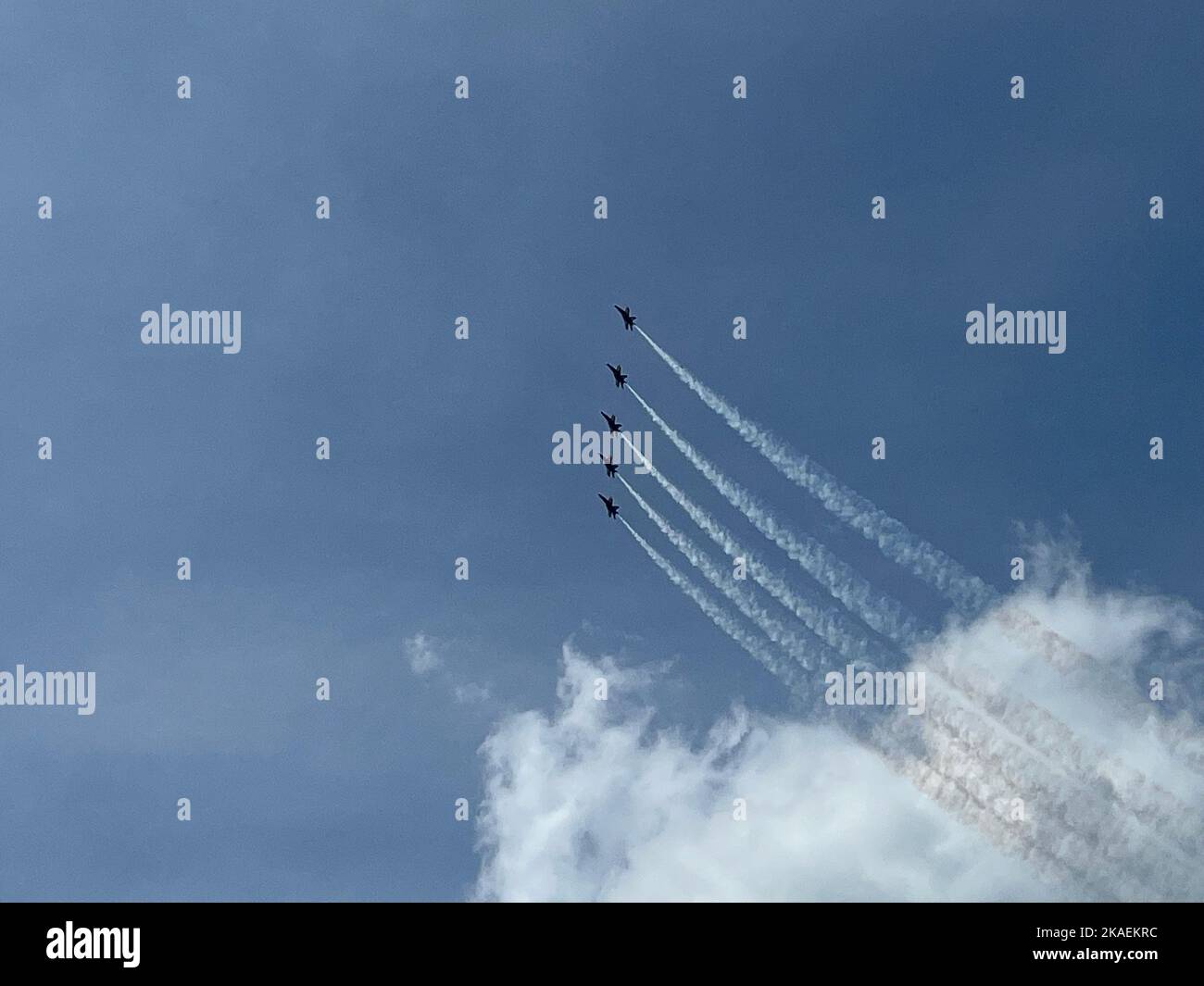 Five planes hi-res stock photography and images - Alamy