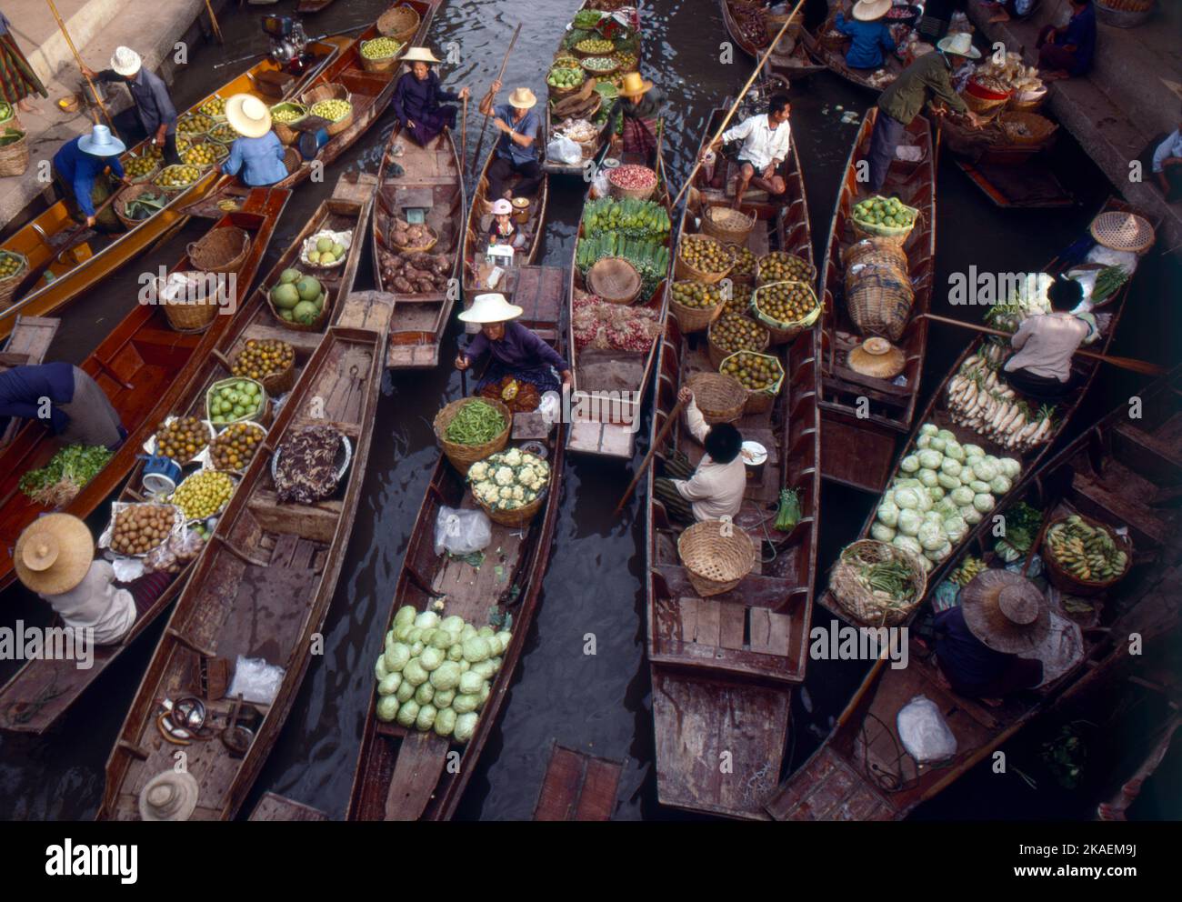 Thailand. Bangkok. Damnoen Saduak Floating Market Stock Photo - Alamy