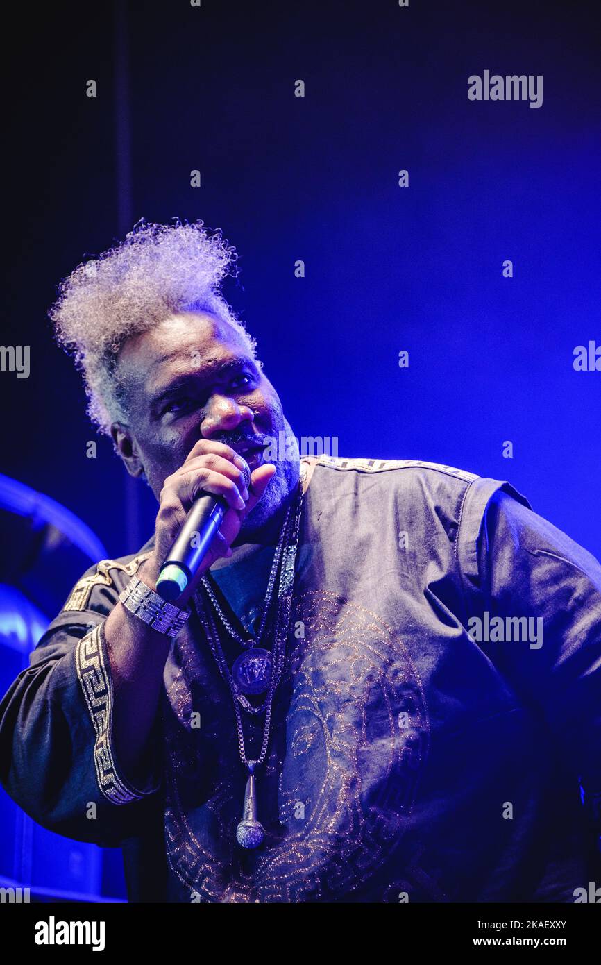 Eurodance snap hi-res stock photography and images - Alamy