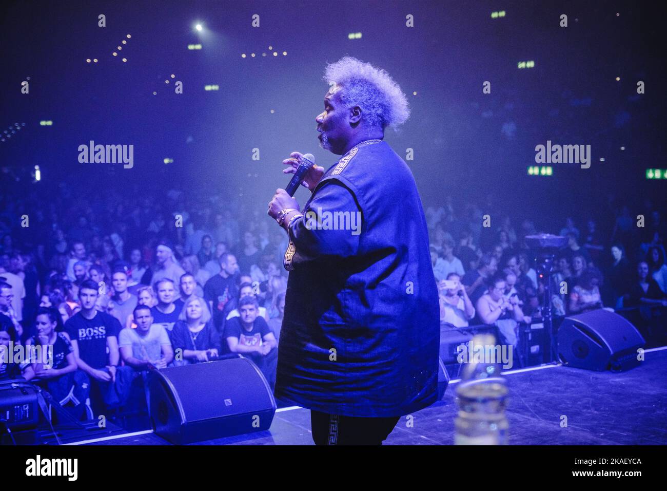 Eurodance snap hi-res stock photography and images - Alamy