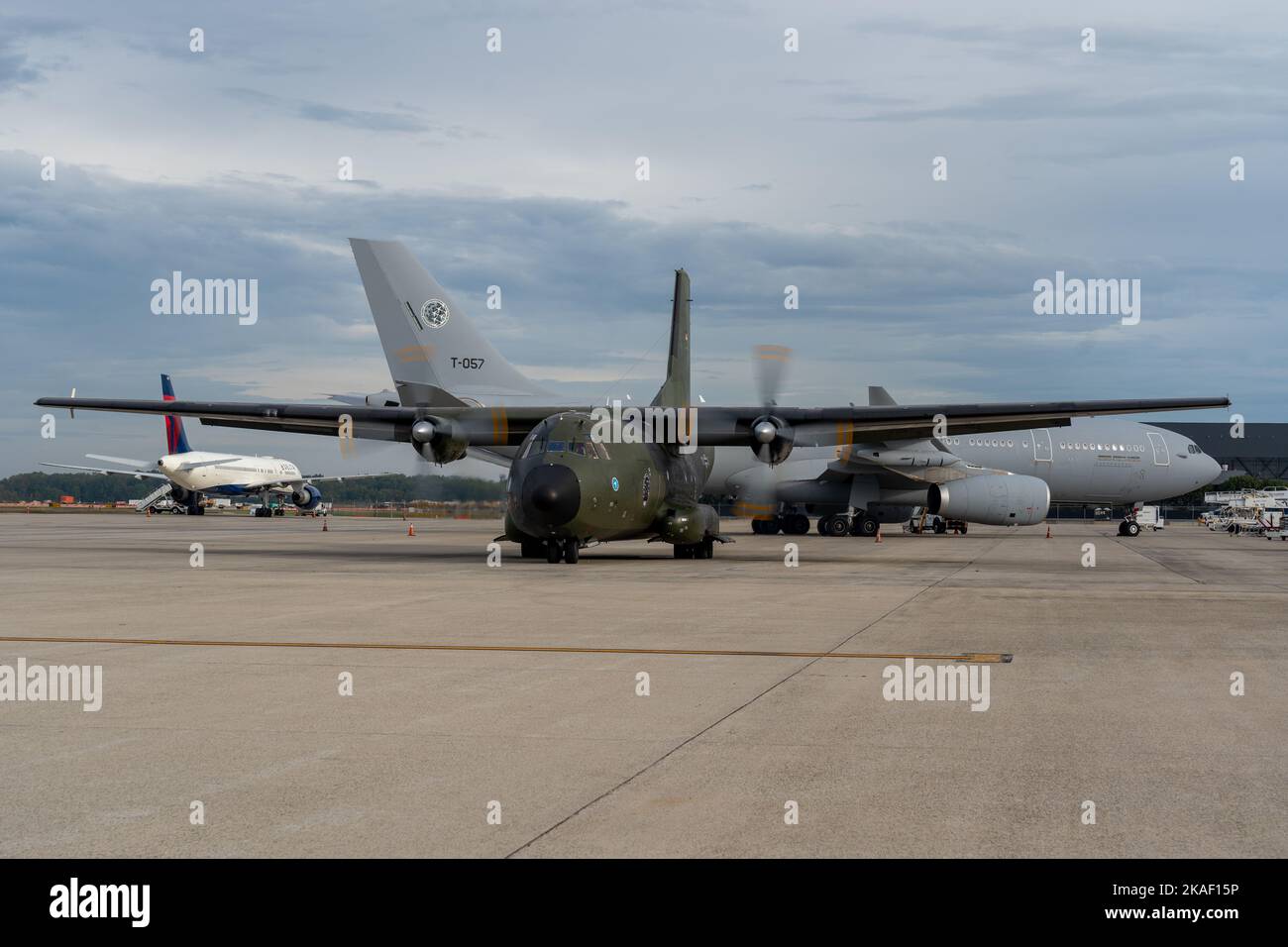 C160 military transport aircraft hi-res stock photography and images ...