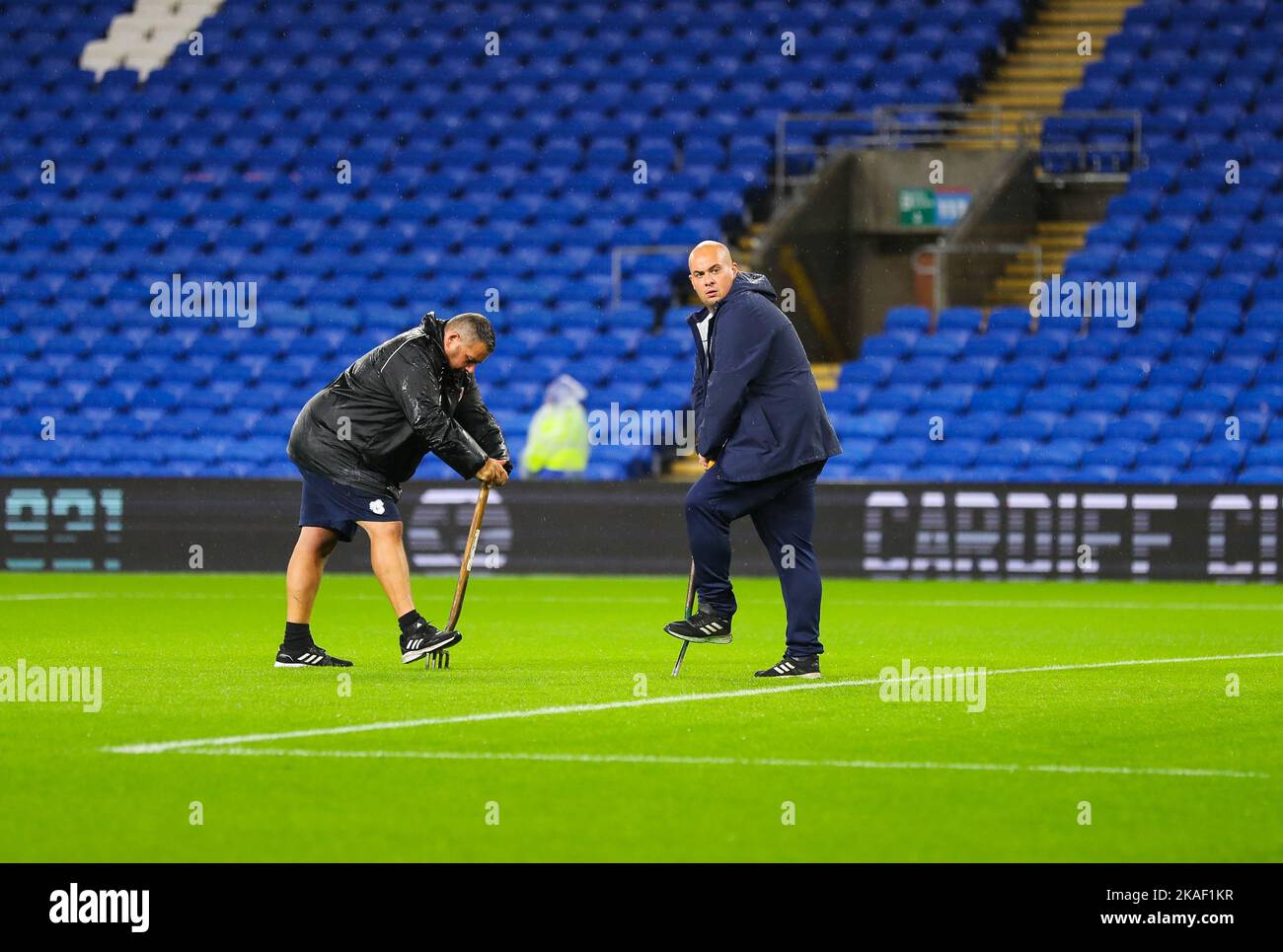 Cardiff City Stadium, Cardiff, UK. 2nd Nov, 2022. Championship football ...