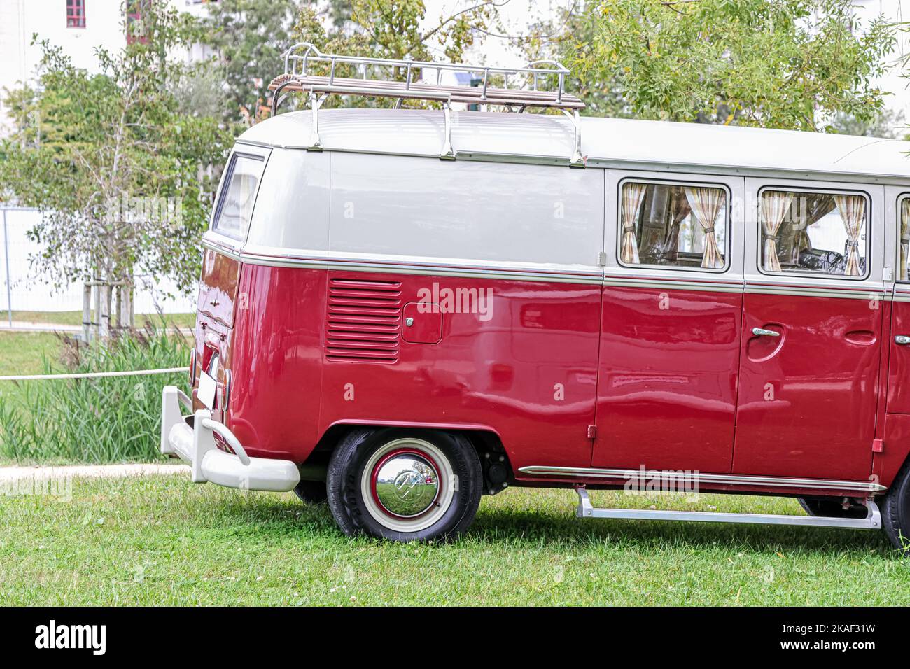 Transporter van hi-res stock photography and images - Alamy