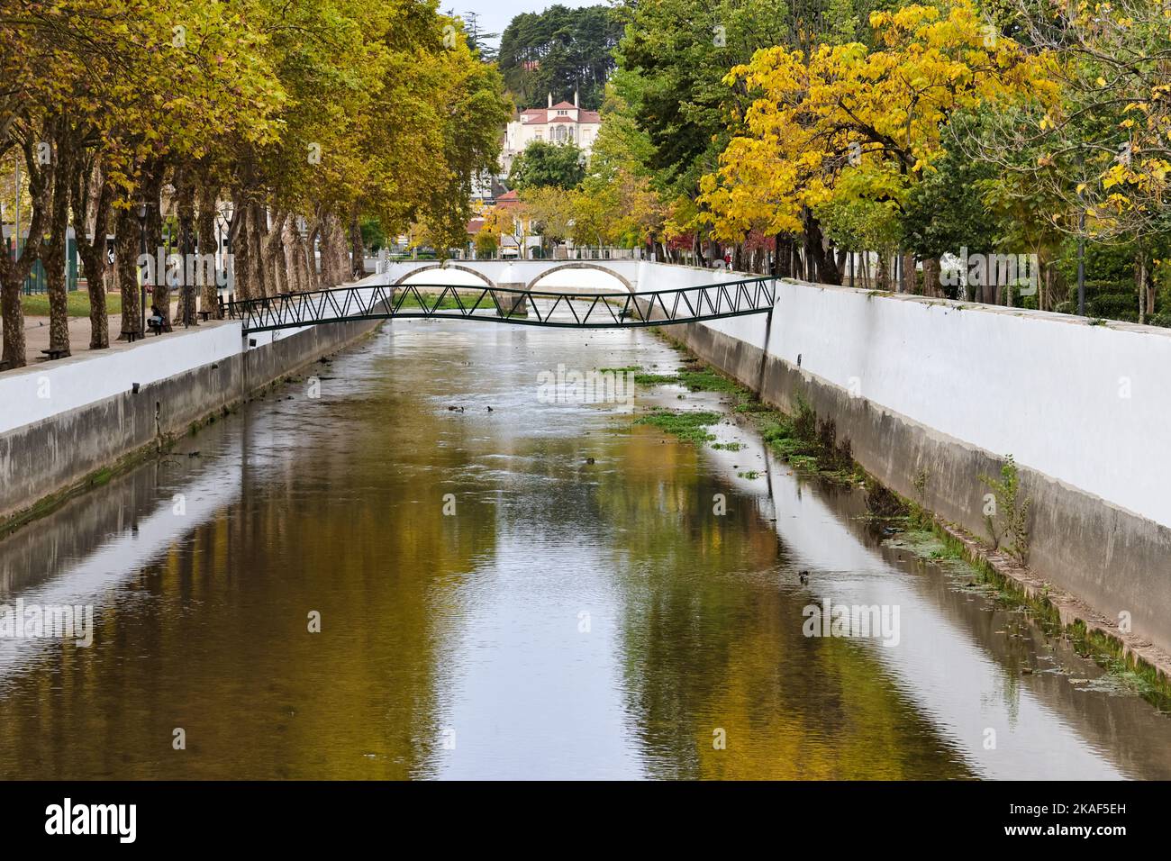 Leiria and portugal and lis river hi-res stock photography and images ...