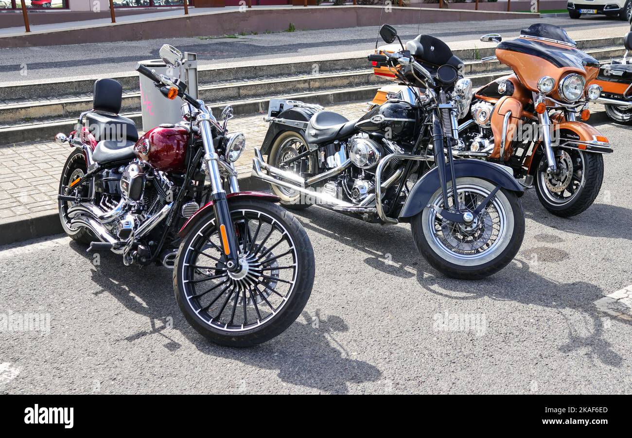 Row harley davidson motorcycles parked hi-res stock photography and ...