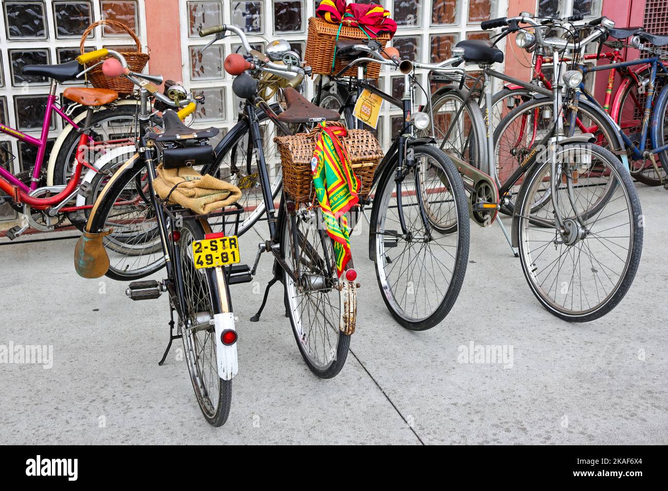 Classic racing bikes hi-res stock photography and images - Alamy