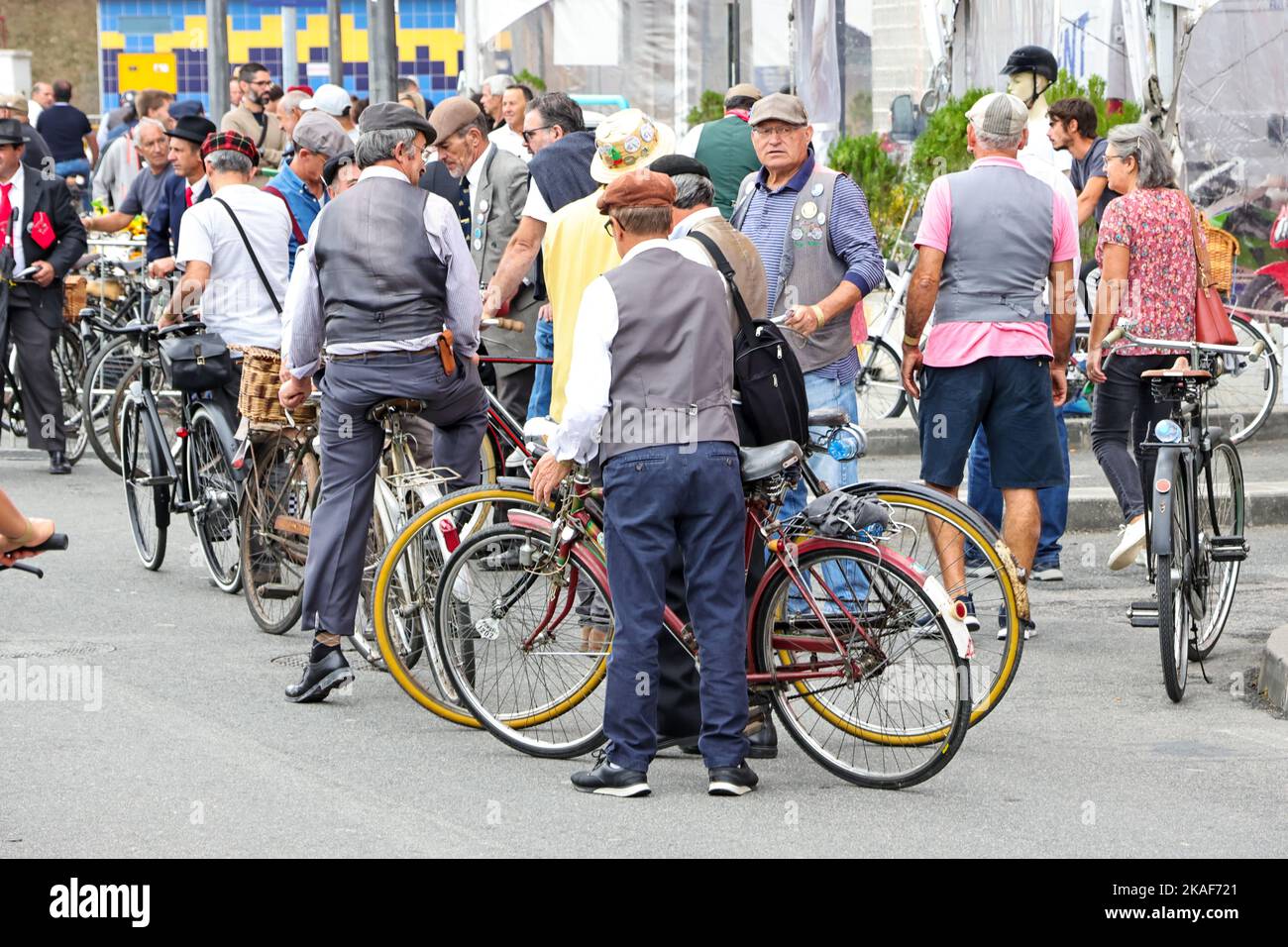Classic racing bikes hi-res stock photography and images - Alamy